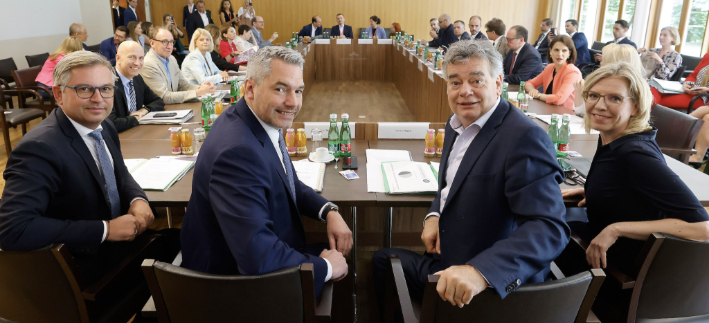 SPÖ stellt Misstrauensantrag gegen gesamte Regierung